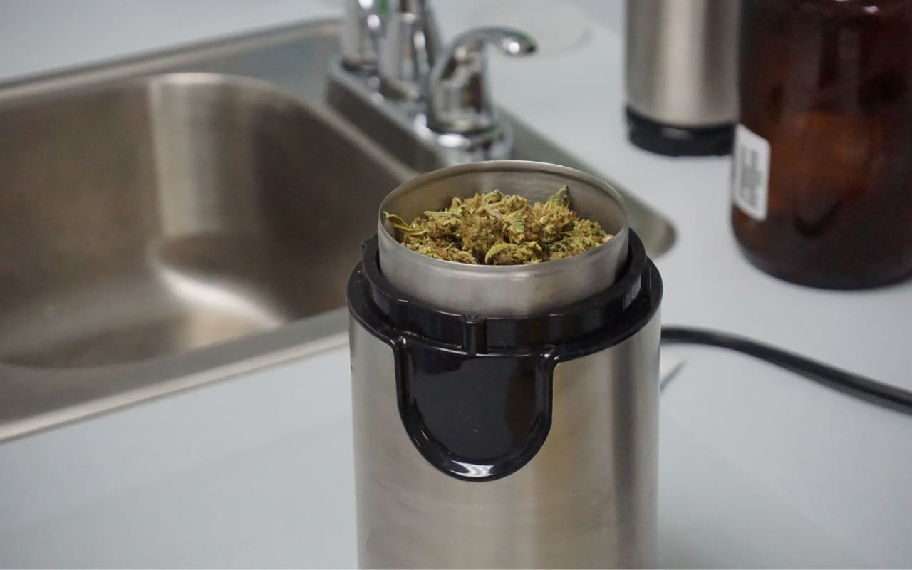 Cannabis Decarboxylation | A Guide to Decarb Flower for Cooking